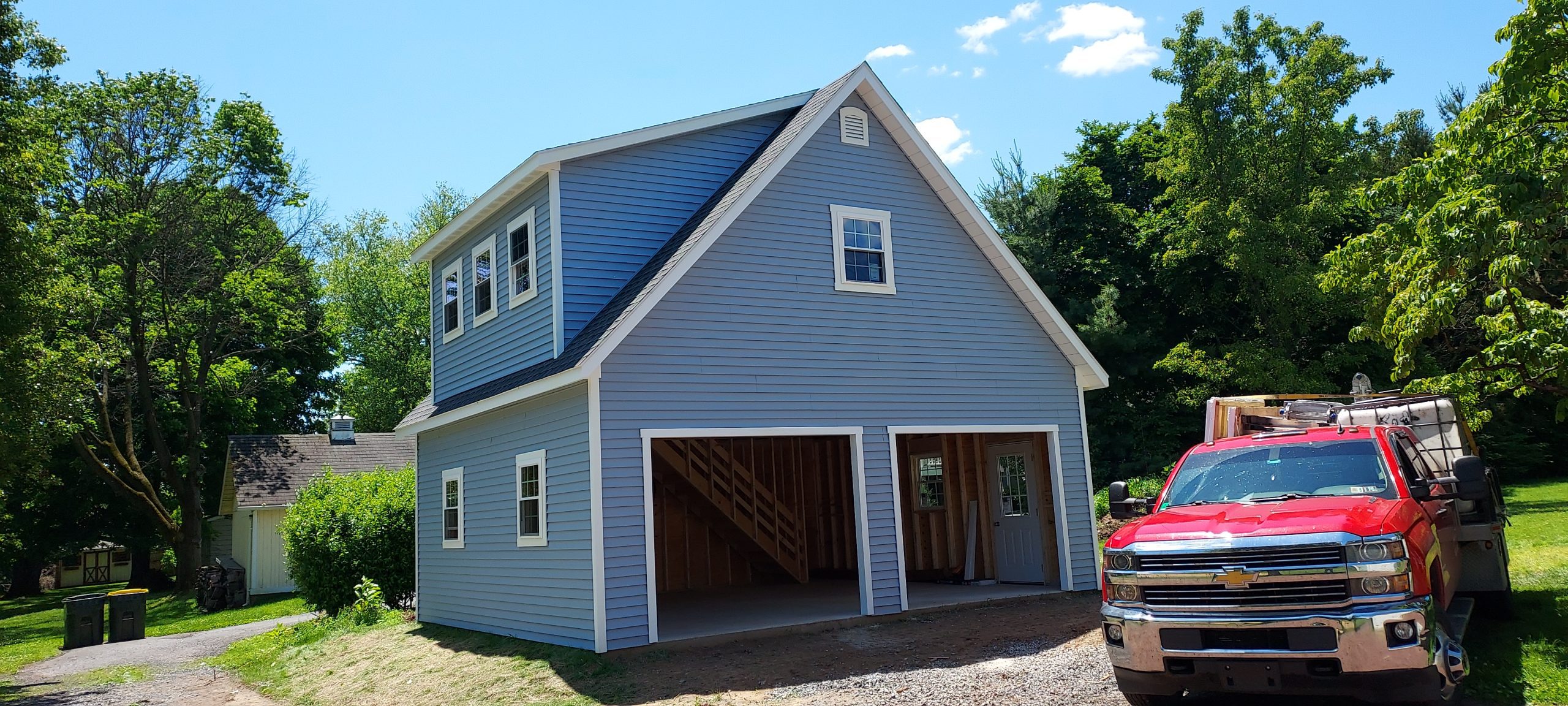 Custom Garages Delivered & Installed in a Single Day | Backyard Outdoor ...