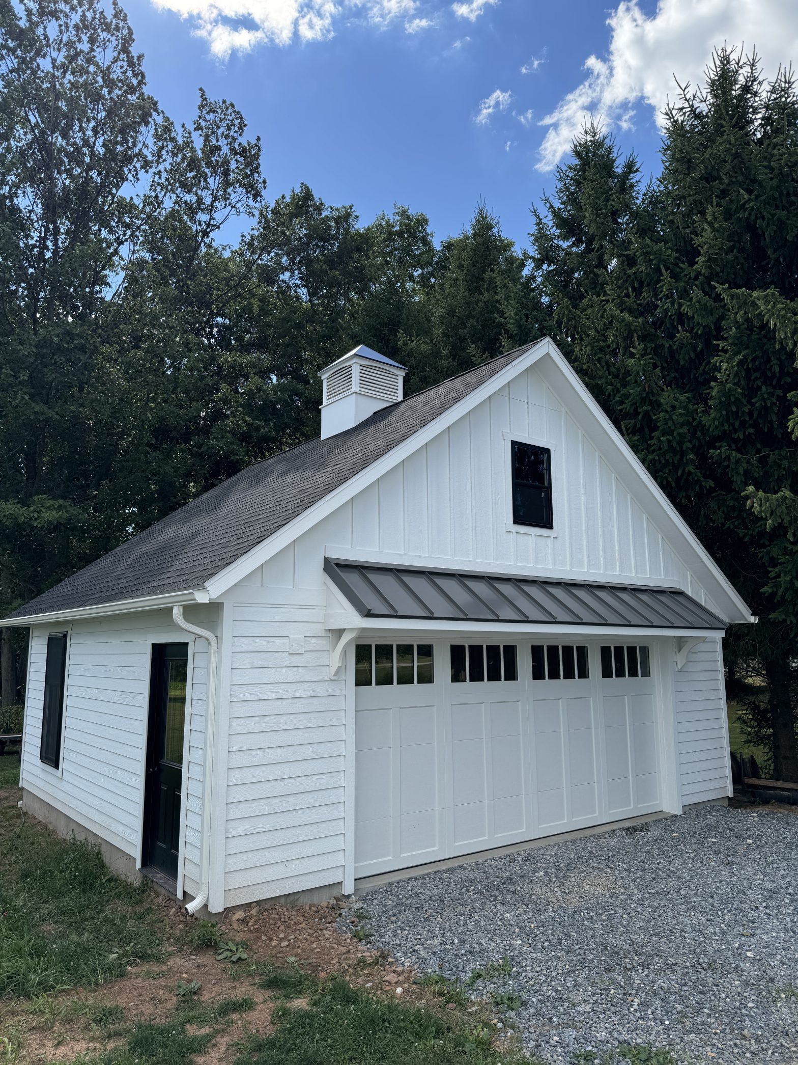 Custom Garages Delivered & Installed in a Single Day | Backyard Outdoor ...