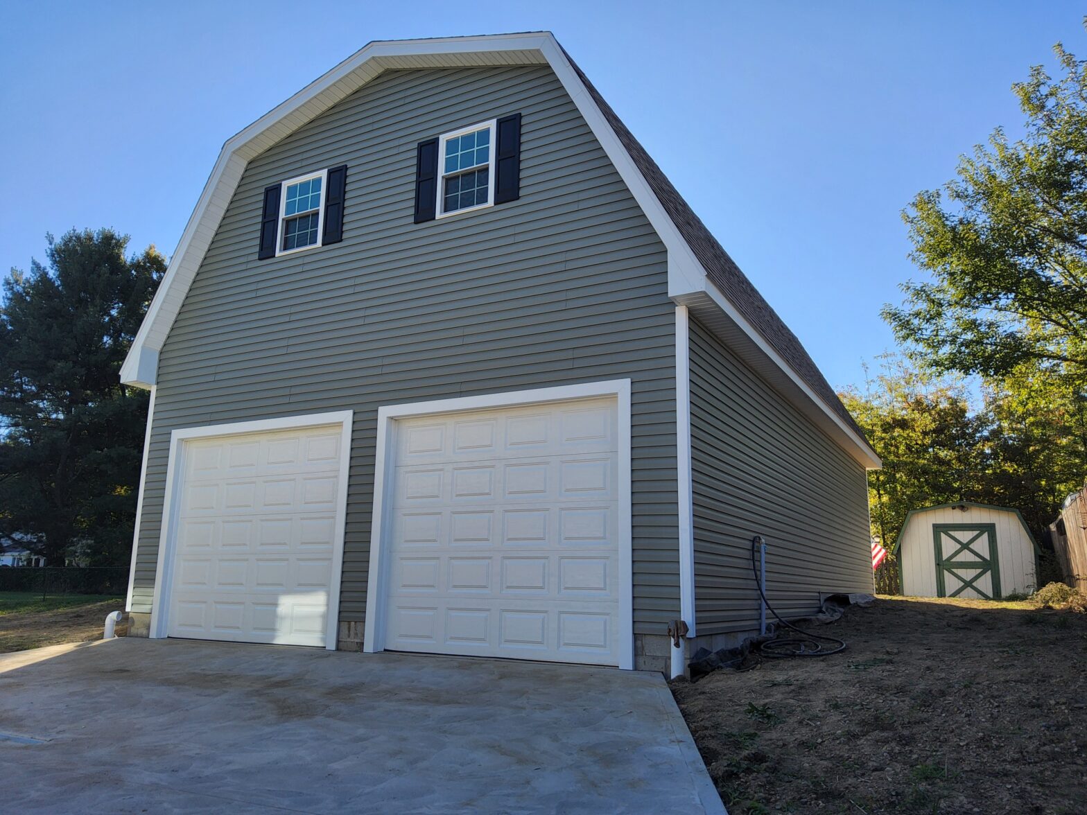 Custom Garages Delivered & Installed in a Single Day | Backyard Outdoor ...